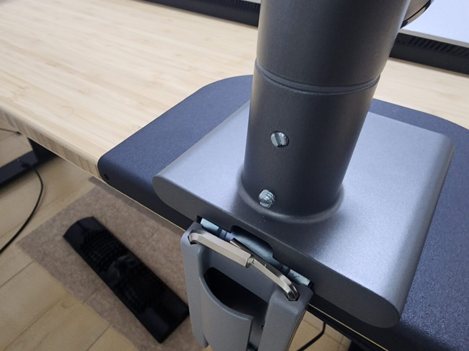 快適ワーク DA112をレビュー｜スマートなデザインが好印象なモニターアーム - オアシスログ